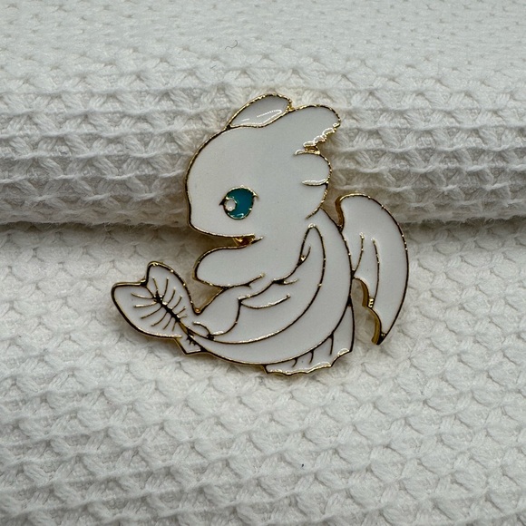 Jewelry | 315 Toothless Light Fury How To Train Your Dragon Enamel Pin ...